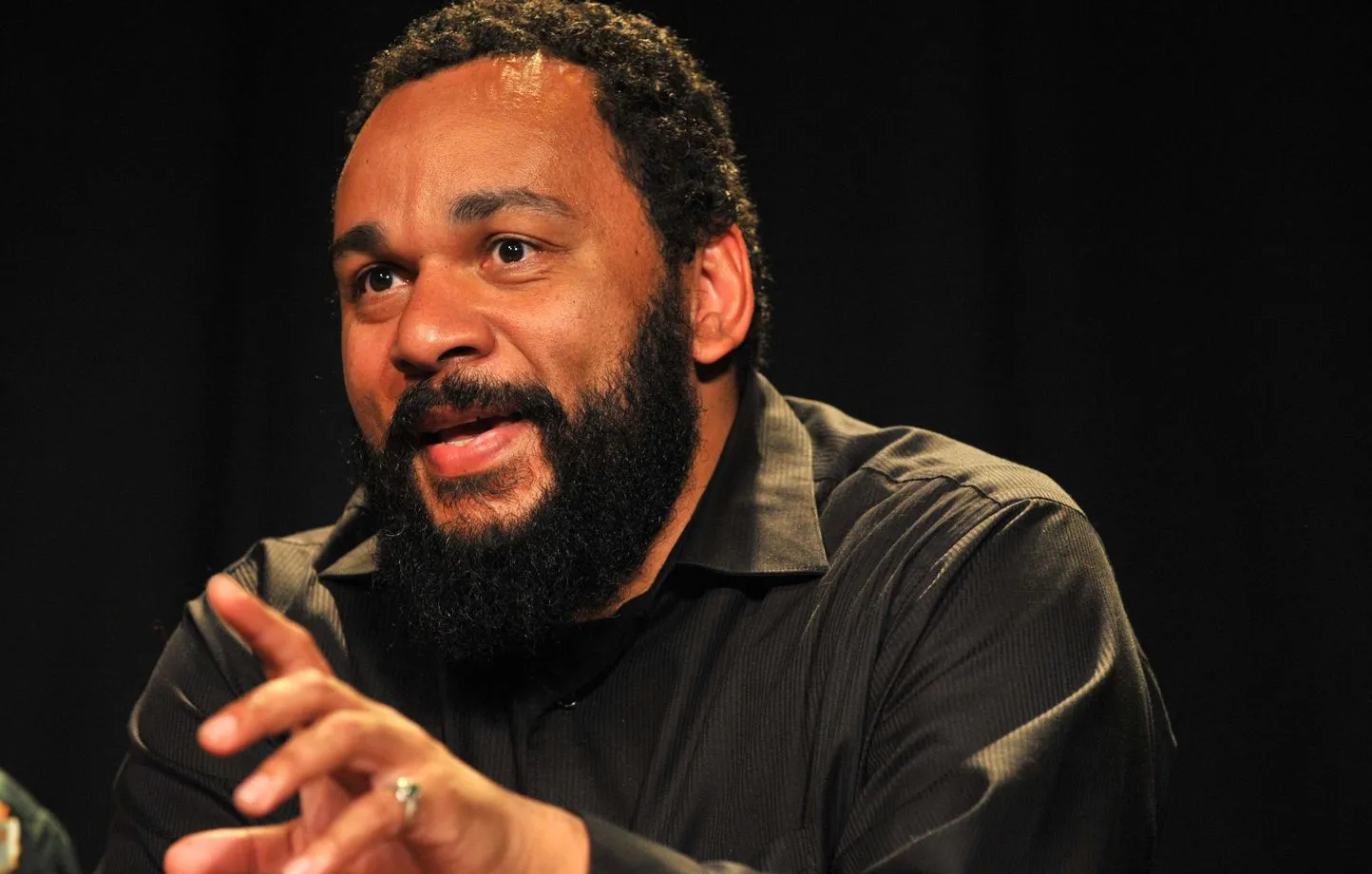 Humoriste noir français - TOP 12