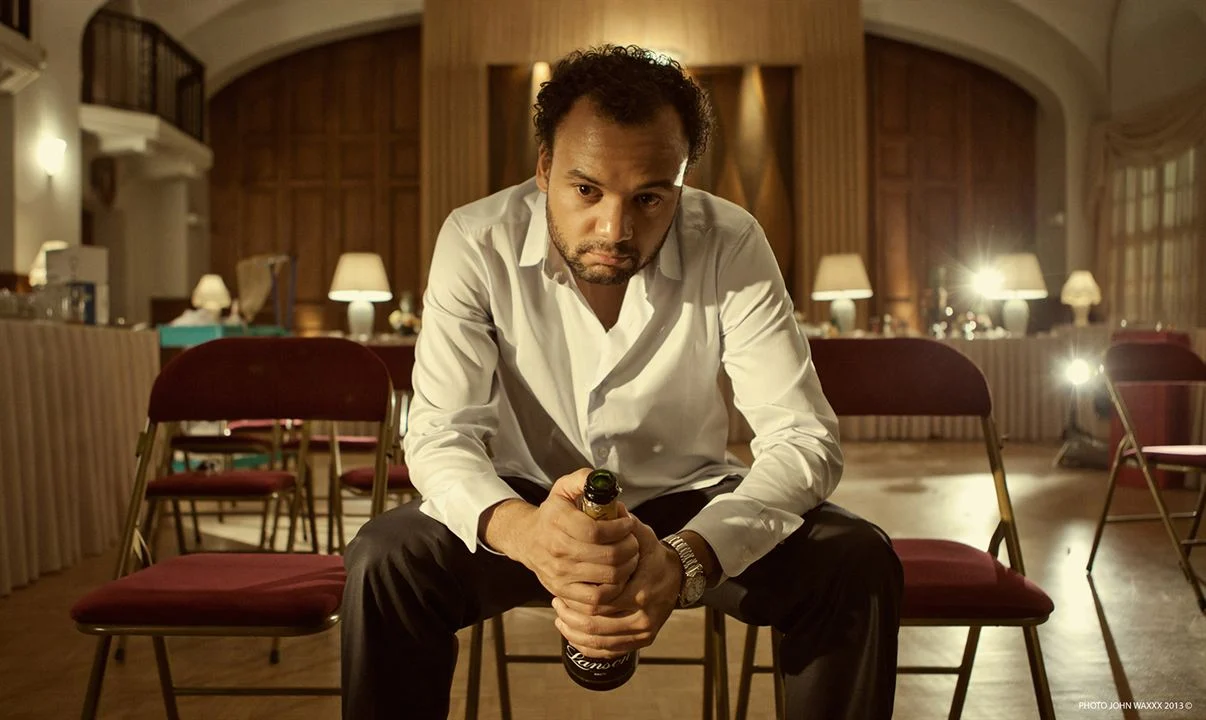 Fabrice Éboué, portrait d'un humoriste noir complet